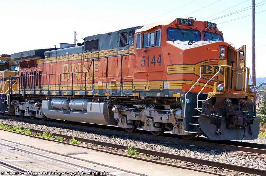 BNSF 5144